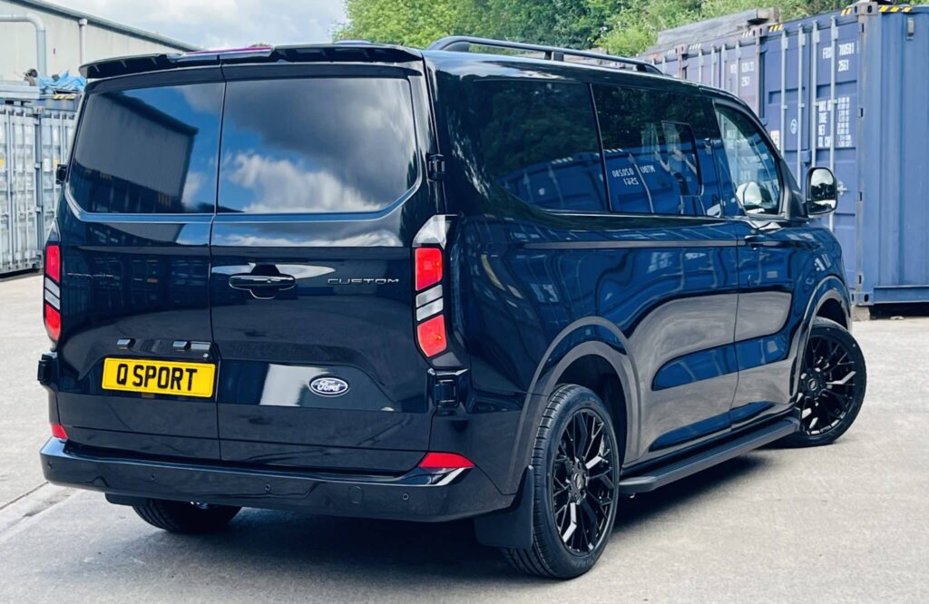 Ford Transit Custom Sport Double Cab | Quadrant Vehicles