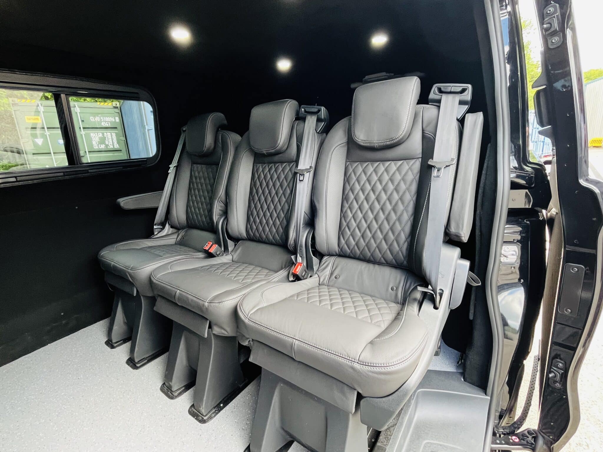 Ford Transit Custom Sport Double Cab | Quadrant Vehicles