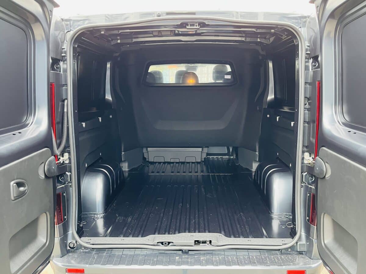 Renault Trafic - UK Van Sales | Quadrant Vehicles